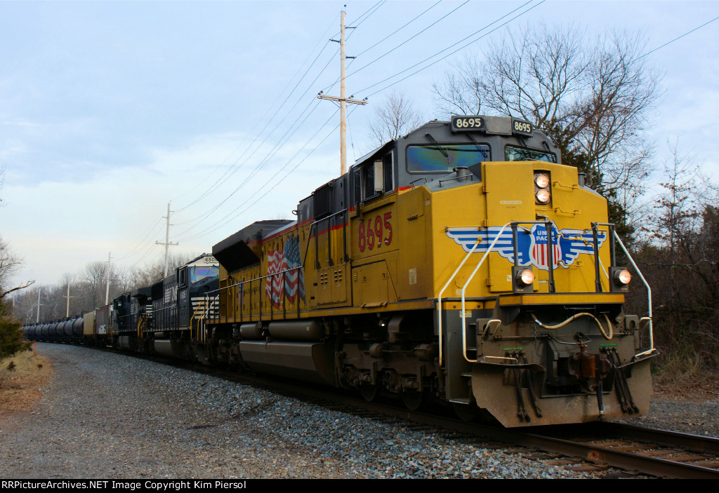 UP 8695 CSX Train K610 Ethanol Loads